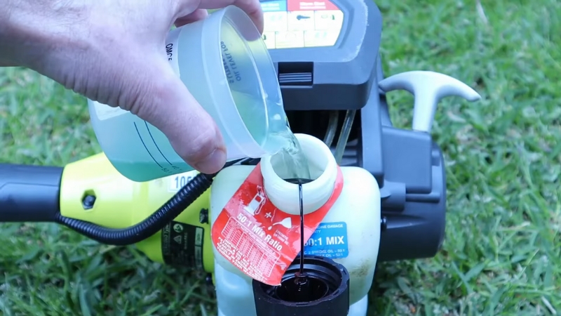 2 Cycle Oil Mix Ratio Guide, 50:1, 40:1, 32:1 And When To Use Each ...